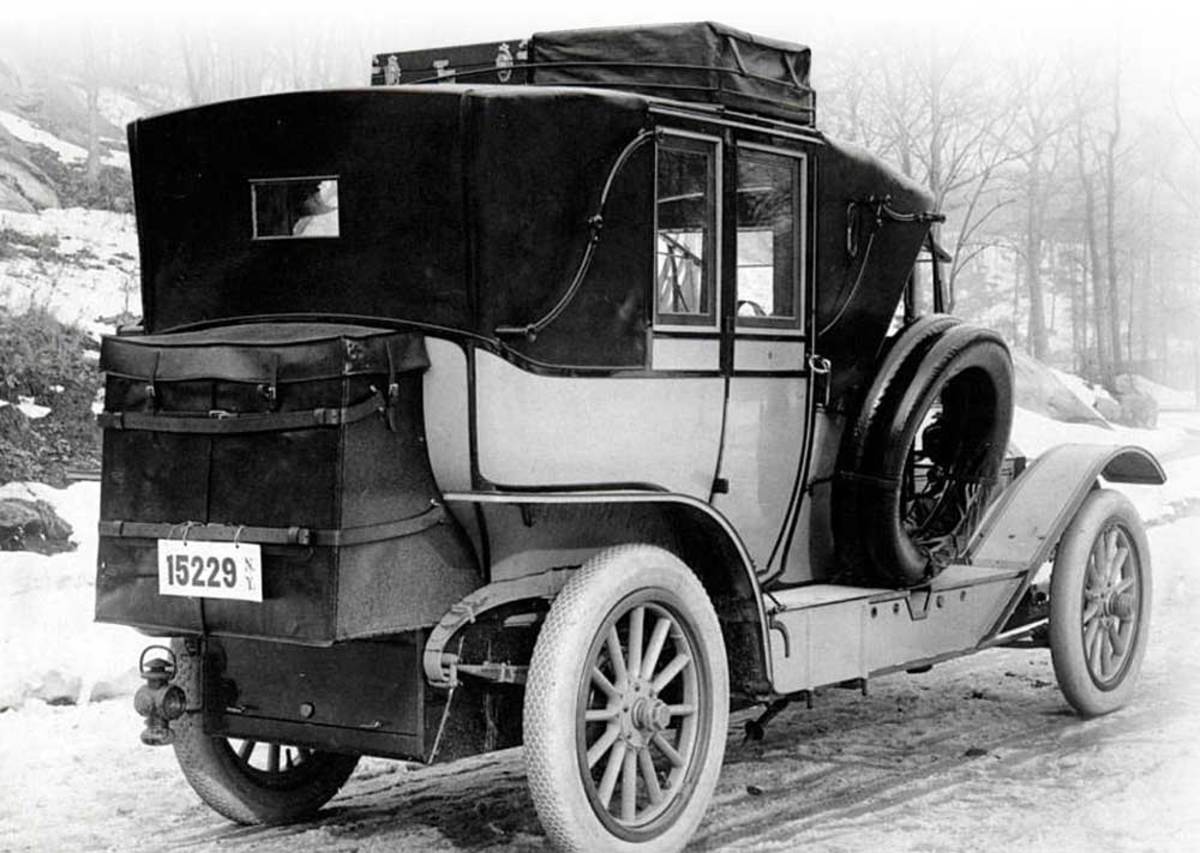 Who invented the first motorhome? | Aguri